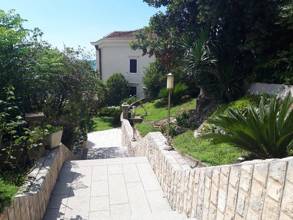Kuća, Herceg Novi - Herceg Novi | Prodaja · 820m² · 3.500.000€