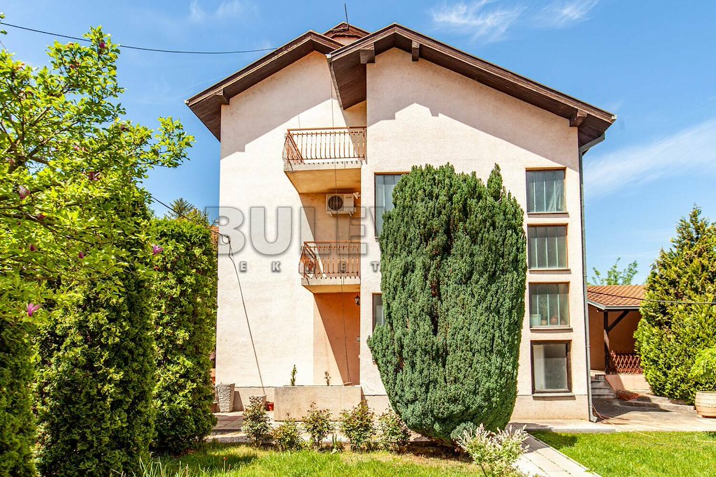 Kuća, Niš - Medoševac | Prodaja · 390m² · 280.000€