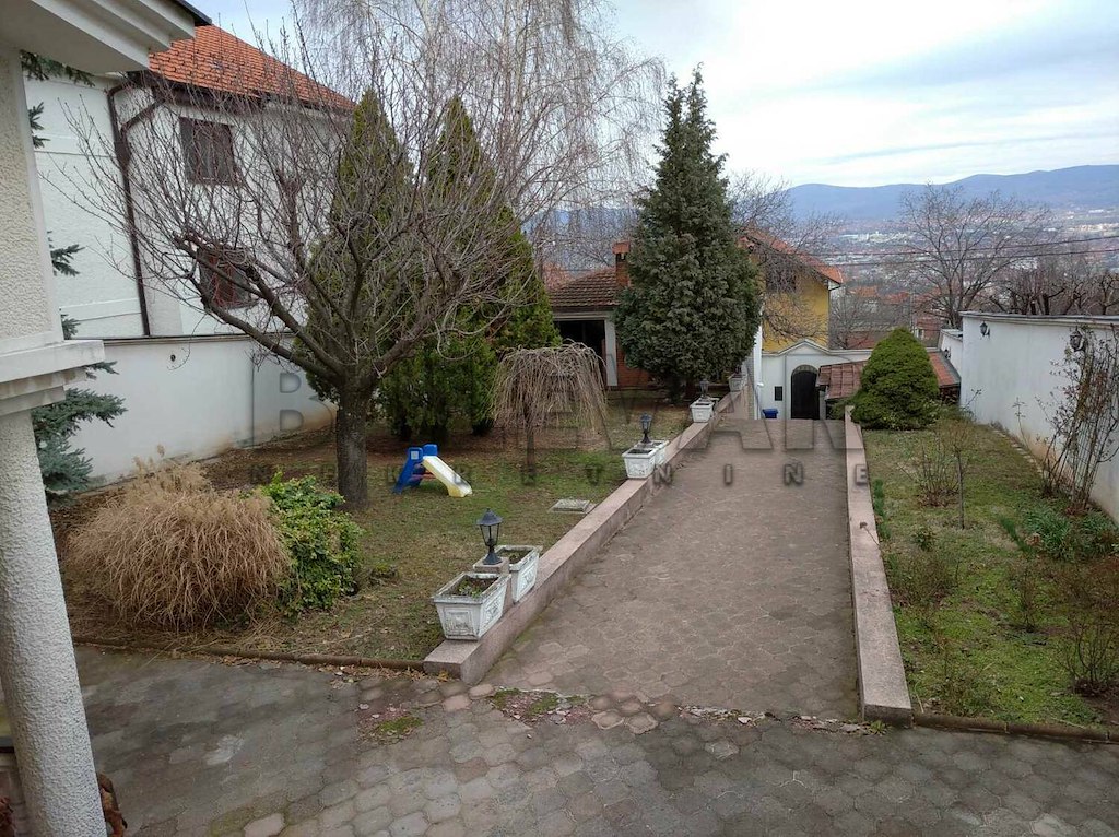 Kuća, Niš - Bubanj | Prodaja · 561m² · 300.000€