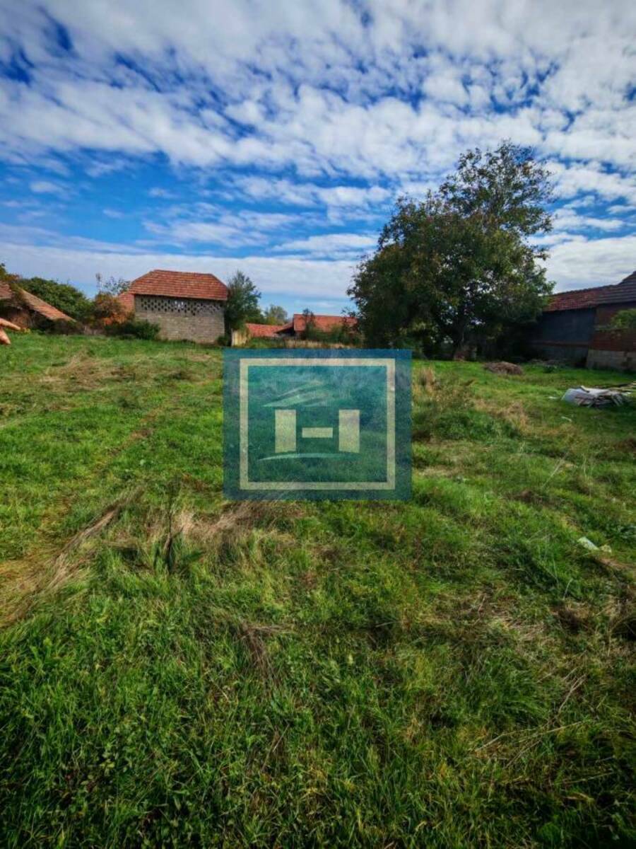 Plac, Paraćin - Trešnjevica | Prodaja · 9.000€