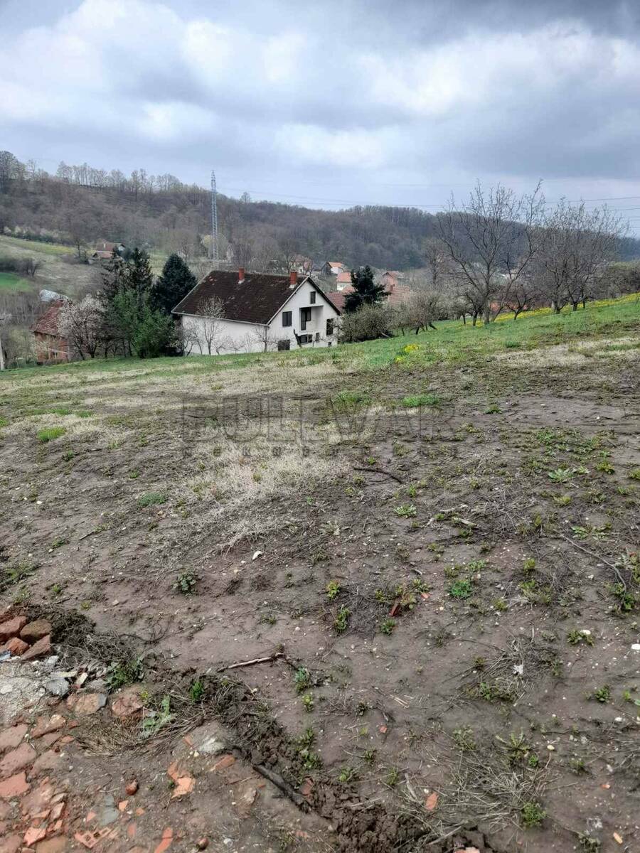 Plac, Kragujevac - Ilićevo | Prodaja · 721m² · 15.000€