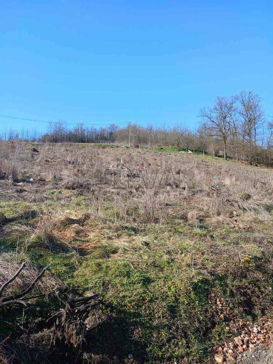 Plac, Knić - Žunje | Prodaja · 500m² · 16.000€