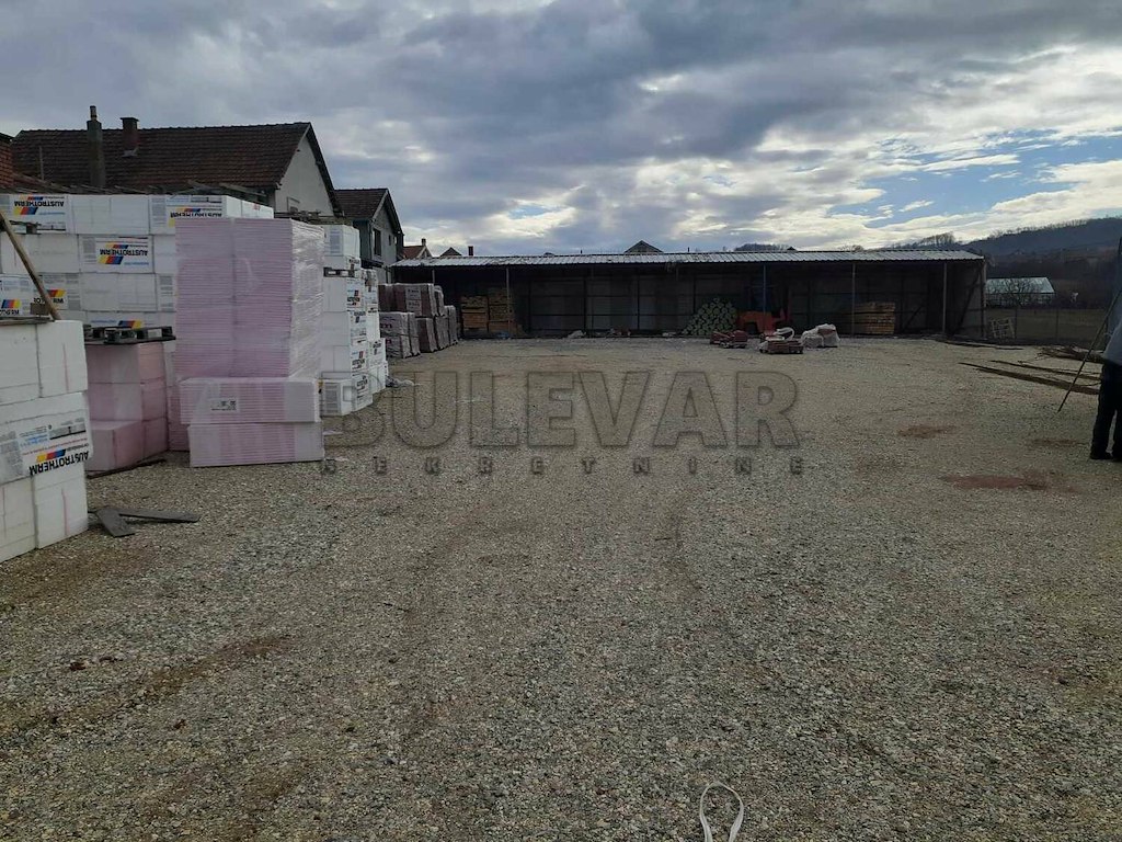 Plac, Kragujevac - Maršić | Prodaja · 2618m² · 124.000€