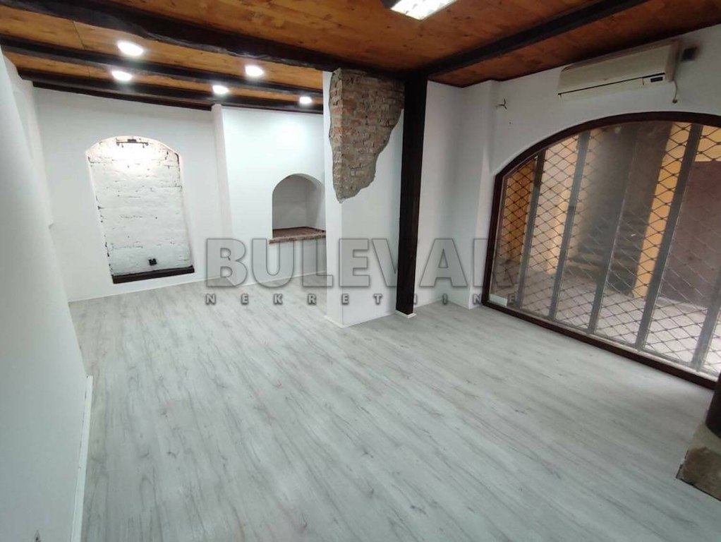 Poslovni prostor / Lokal, Kragujevac - Centar | Prodaja · 17m² · 66.000€