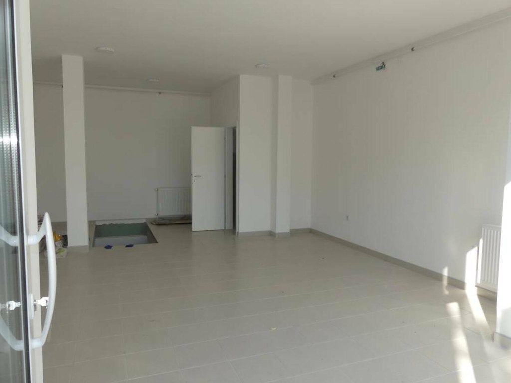 Poslovni prostor / Lokal, Jagodina | Prodaja · 75m² · 67.500€