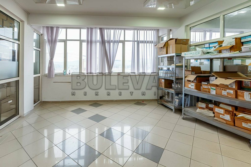 Poslovni prostor / Lokal, Niš - Medijana(Niš) | Prodaja · 400m² · 395.000€