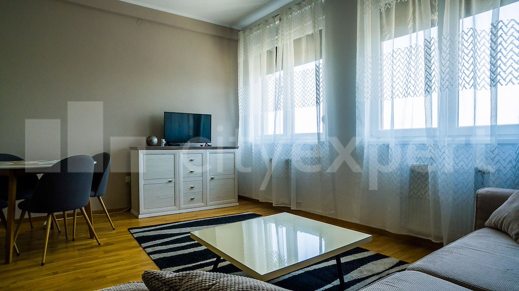 Stan Izdavanje Novi Sad Bez provizije - 27m², Temerinska, Novi Sad - 350€