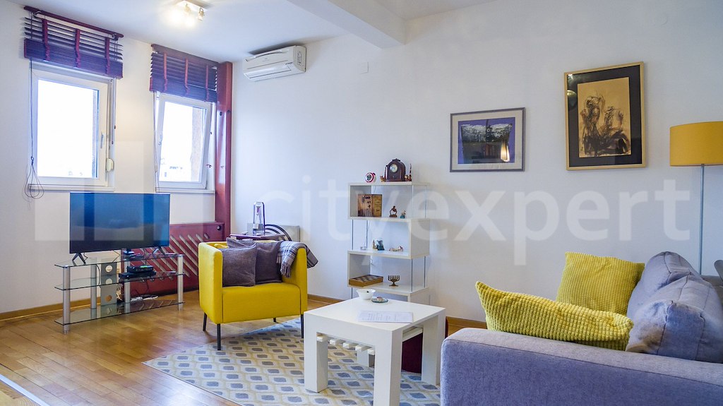 Stan za prodaju - Trosoban, 84m², Sime Igumanova, Vračar - 320000€