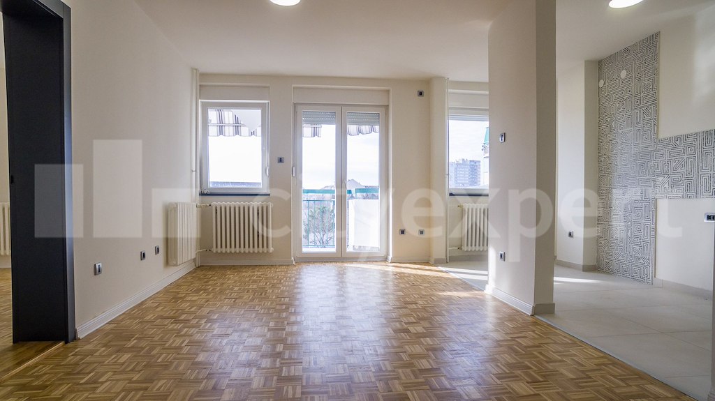 Stan Prodaja: 55m², Cara Dušana, Novi Sad - 160900€