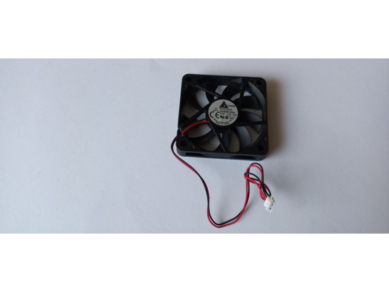 Ventilator 12V 6x6 cm 0.15A DSB0612MA