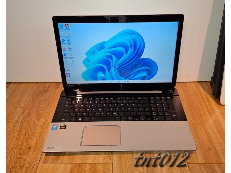 =TOSHIBA L70= i5-5200U= 750Gb= ATI 2Gb= 4Gb= 17,3 HD+ =