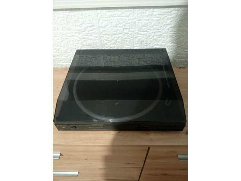 Technics Sl-J110R gramofon