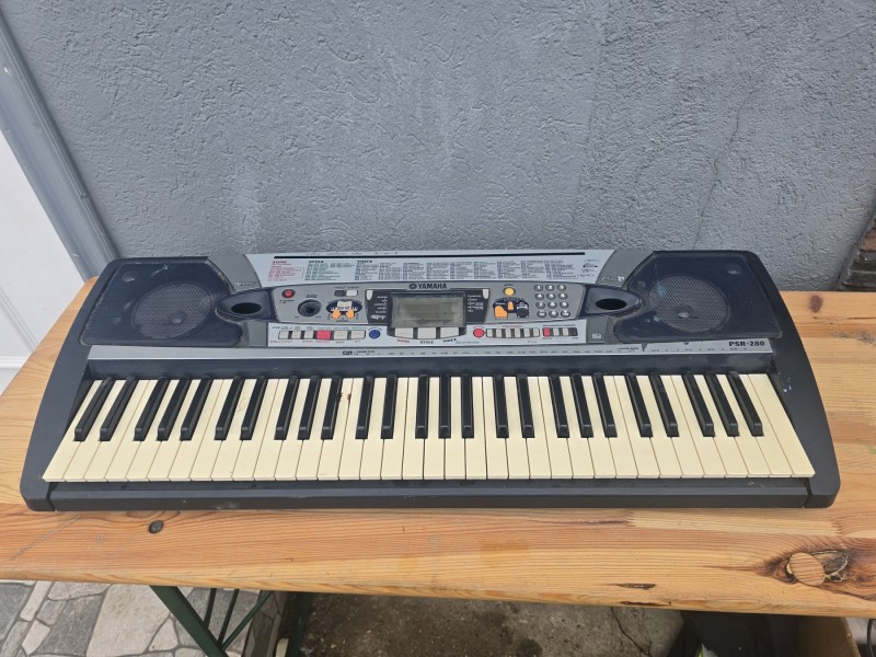 Yamaha PSR-280 klavijatura – neispitana – doneseno iz N