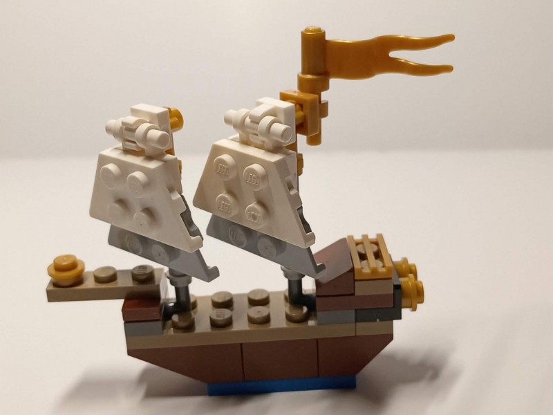 Lego minijature jedrenjak