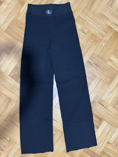 NOVO Calvin Klein original crne pantalone S/M
