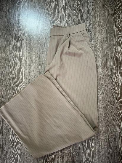 Stradivarius pantalone visokog struka NOVE