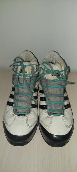 Adidas zimske cipele za planinarenje br 38,5