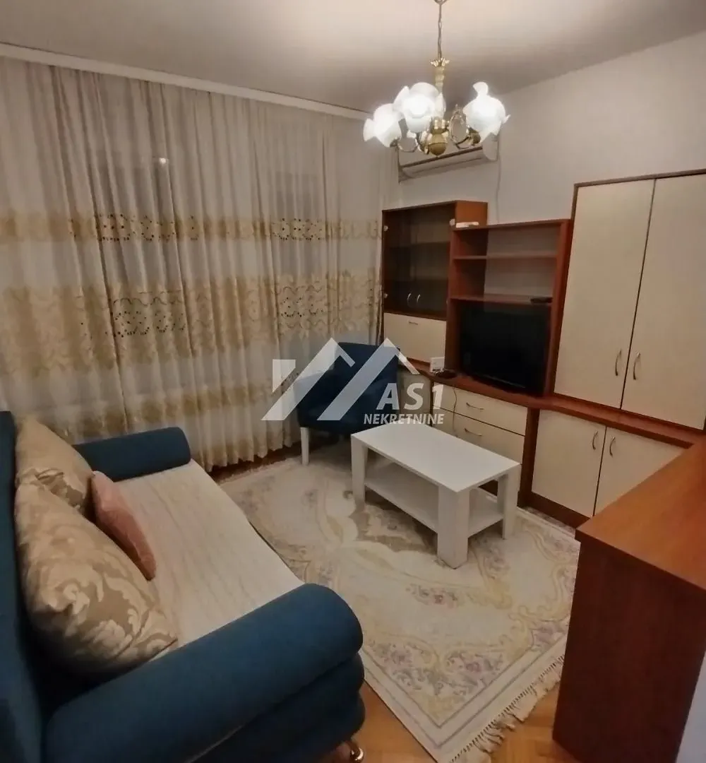 Izdavanje, jednosoban stan, 42m², Rotkvarija, Novi Sad Sve Podlokacije