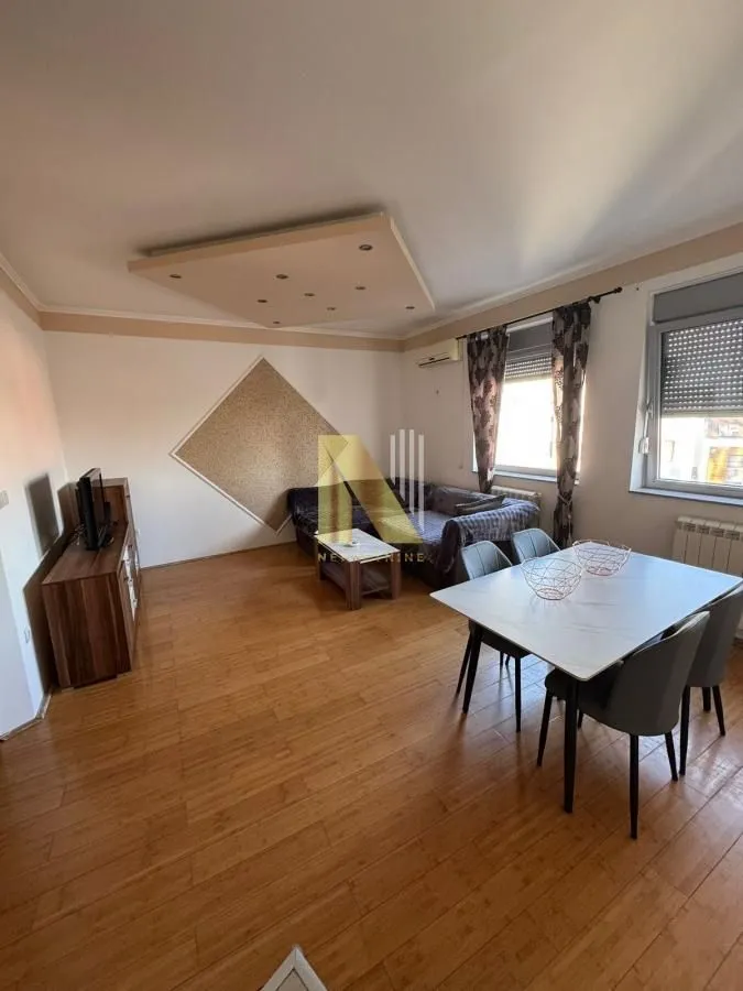 Izdavanje, dvosoban stan, 56m², Novi Sad, Srbija