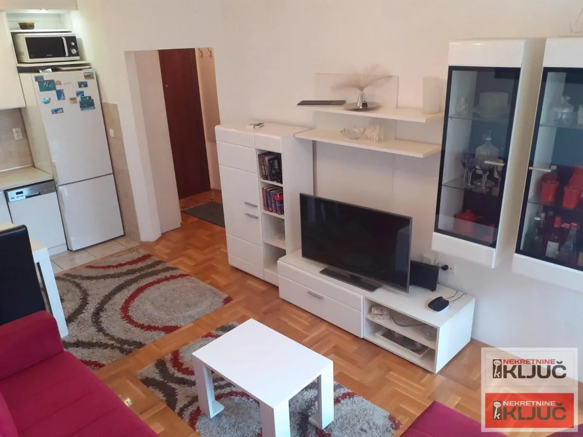 Izdavanje, jednosoban stan, 38m², Nova Detelinara, Novi Sad Sve Podlokacije