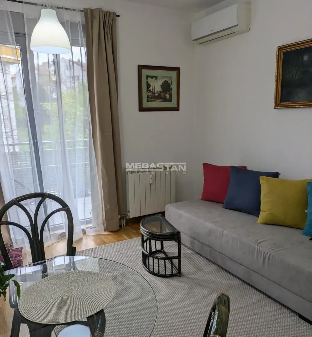 Izdavanje, dvosoban stan, 39m², Petlovo Brdo, Beograd