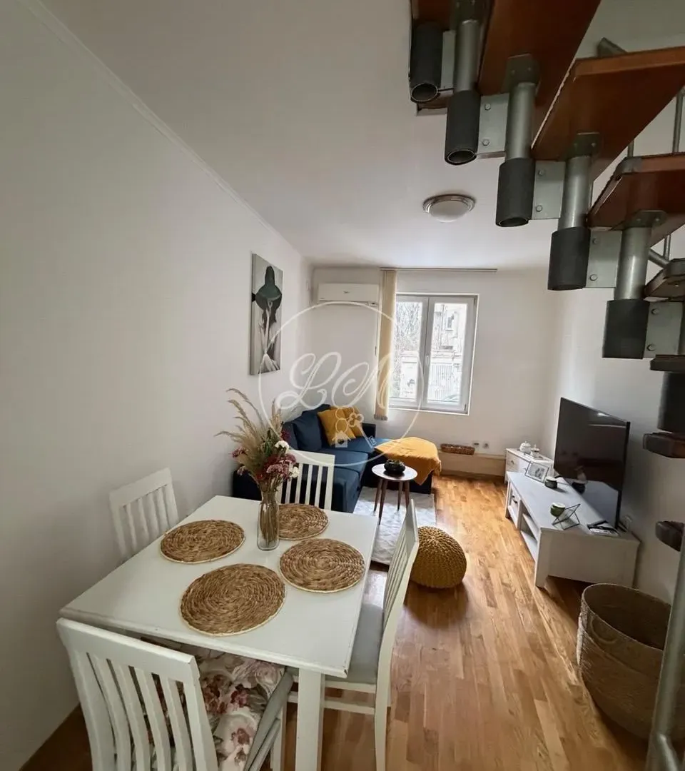 Prodaja, dvosoban stan, 63m², Senjak, Beograd