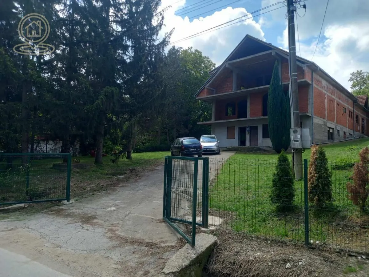 Prodaja, plac, 3885m², Palilula, Niš