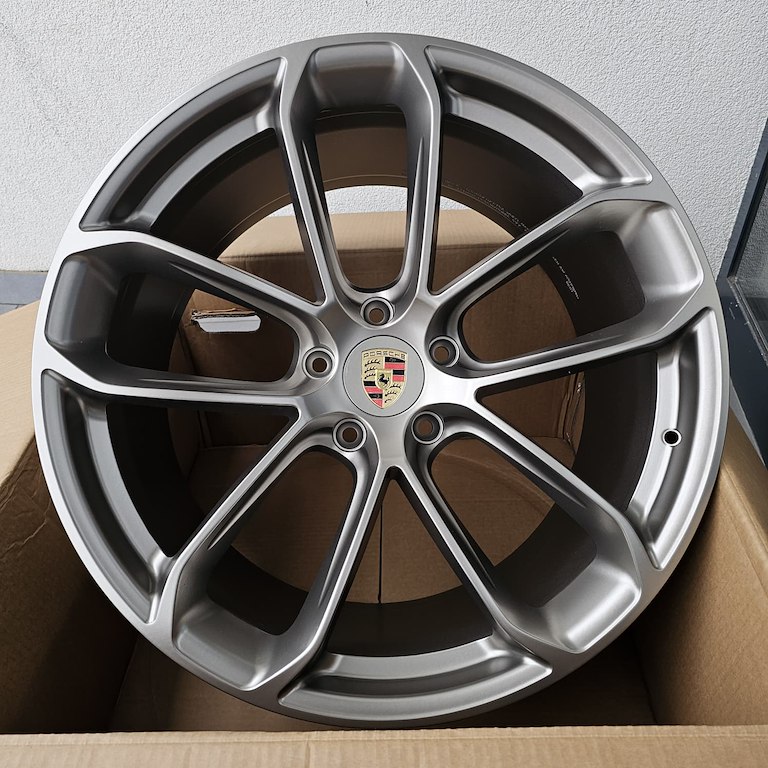 ORIGINAL ALU FELNE ZA PORSCHE
11.5j/10j x22 et52/48 5x130