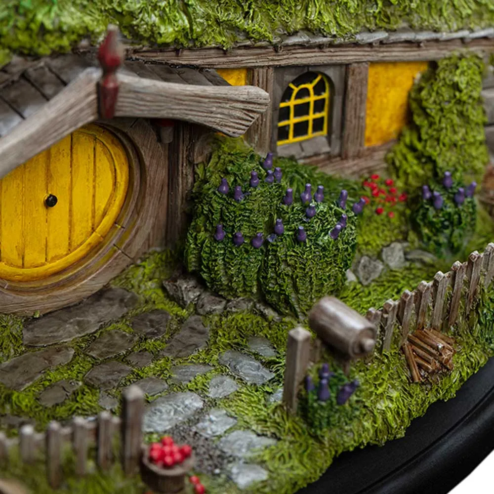 The Hobbit - Hole 13 Apple Orchard - Environment Staute