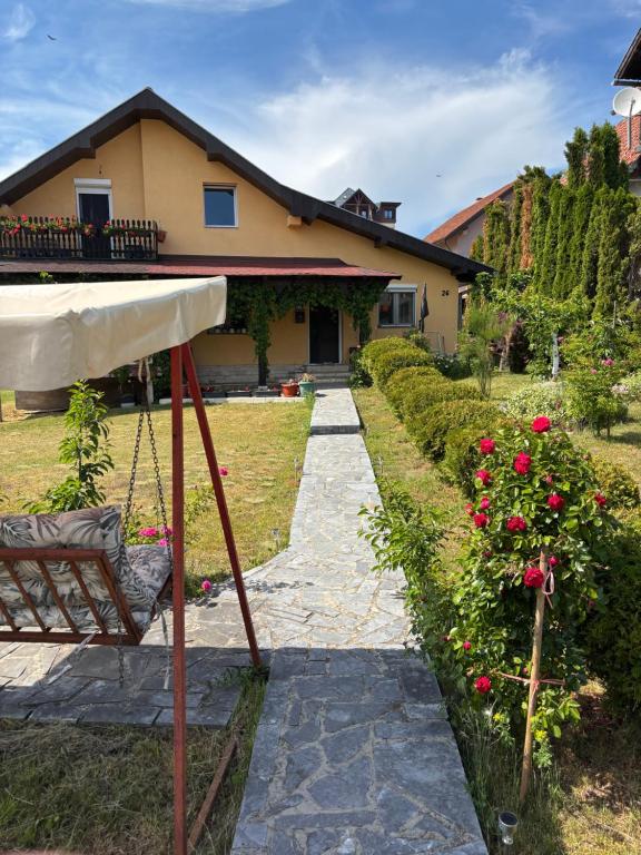 Apartmani Rada