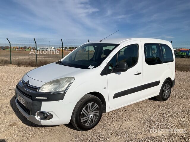 Prodaje se Citroen Berlingo laki furgon na aukciji