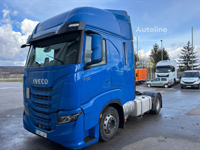 IVECO S-Way AS440S49T/P tegljač