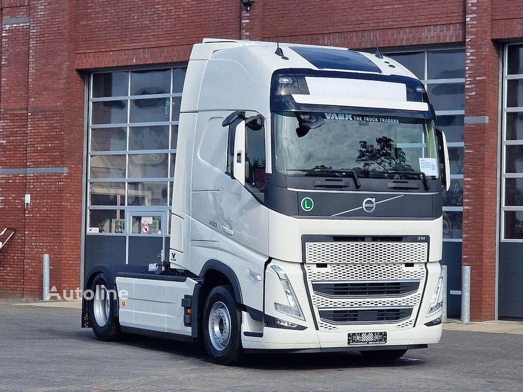 Novi Volvo FH 13.500 Globetrotter XL 4x2 - NEW- I parkcool - Blind spot sen tegljač
