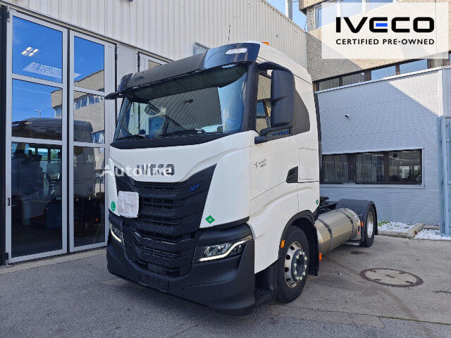 IVECO AS440S46T/P2 LNG tegljač