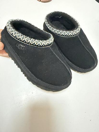 UGG original za devojčicu - CRNE / Broj 27,5