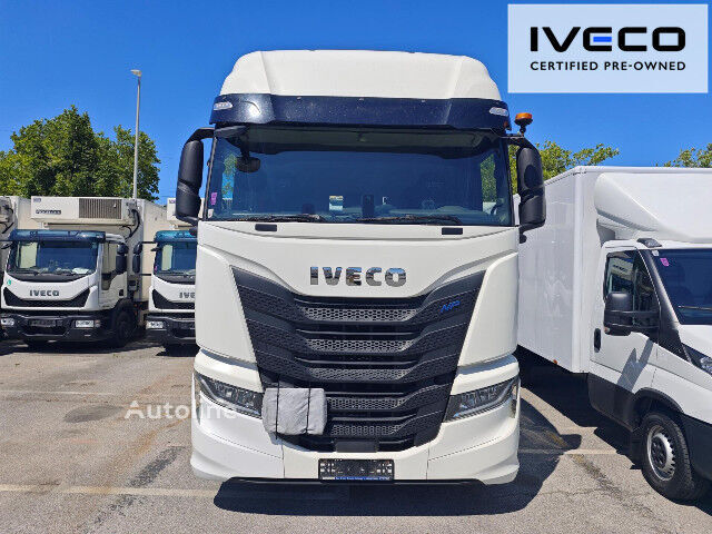 IVECO AS440S46T/P2LNG tegljač