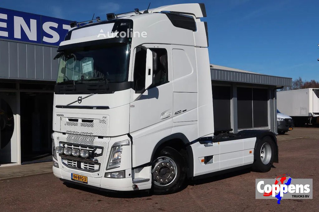 Volvo FH 4x2 bed 2x Holland Truck tegljač