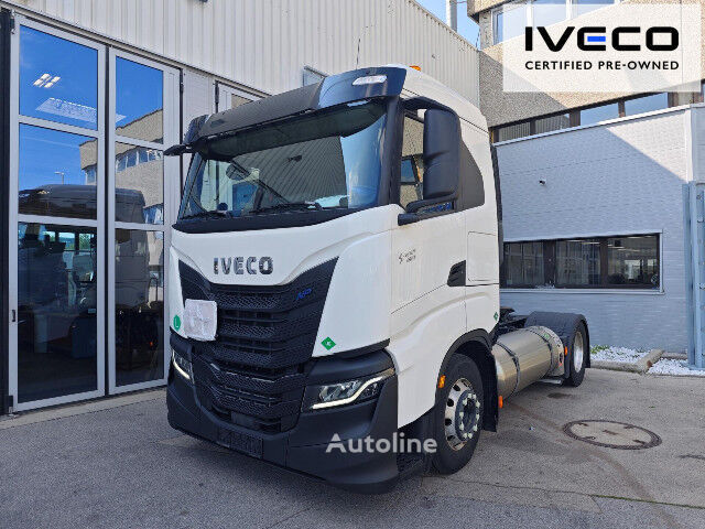 IVECO AS440S46T/P2 LNG tegljač