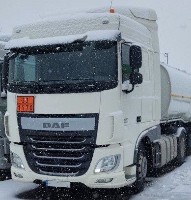 DAF XF510FT tegljač + cisterna za goriva i maziva