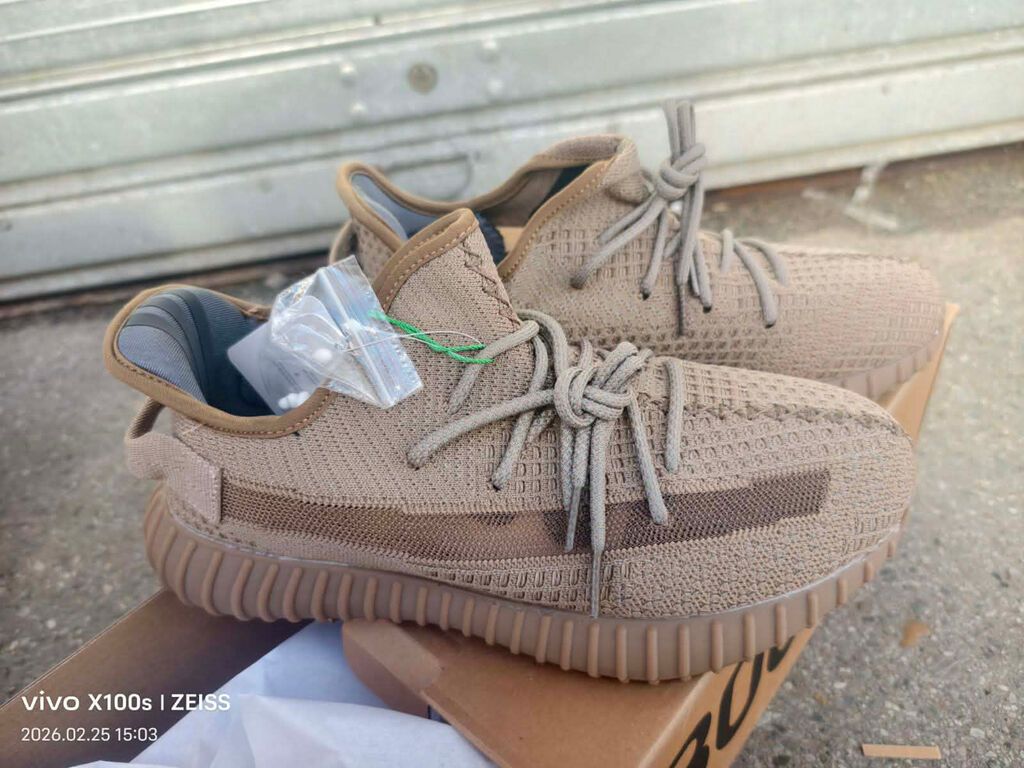 Adidas yeezy patike sa kutijom NOVO Novo Brojevi 41 do 46 fb Moja