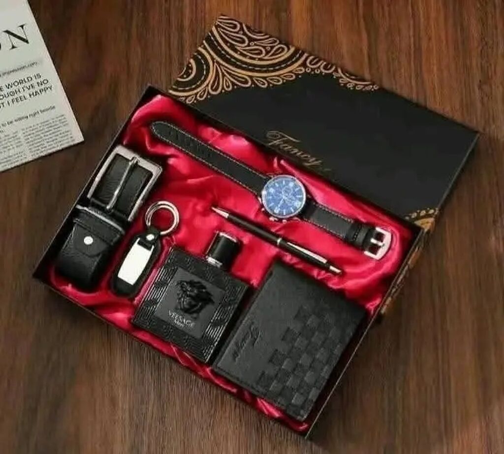 Muški poklon set – elegantni modni aksesoari u ukrasnoj kutiji