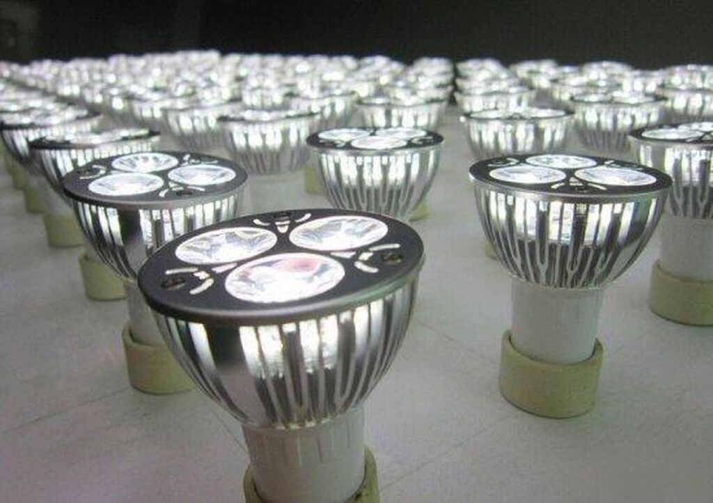 LED sijalica3W 6500K GU10,mr16,GU5.3,e27. Menja halogen spot ili
