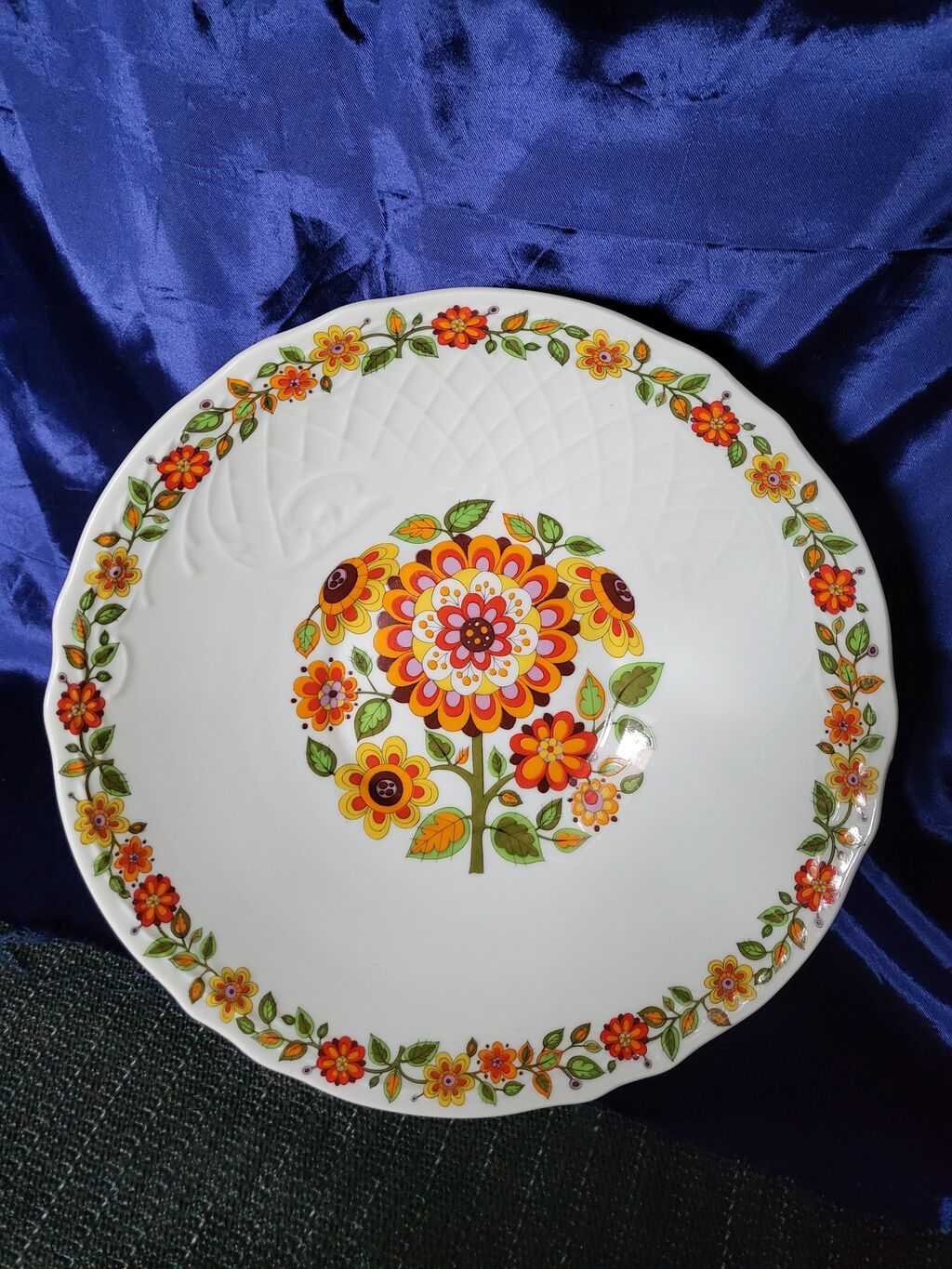 Cinija iz 70ih Schmidt porcelan S.Katarina Brazil. Cinija vrhunski
