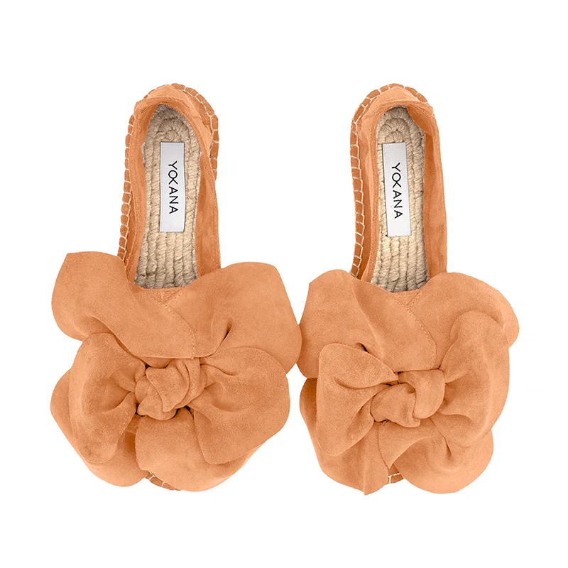 Yokana’s Flower espadrilles – Peach suede leather