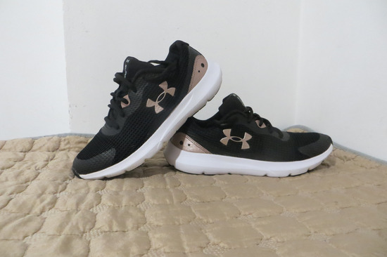 UNDER ARMOUR br 40 25,5CM
