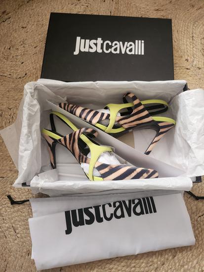 Just Cavalli sandale %%% 9000 din