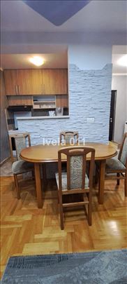 Useljiv namešten stan sa parkingom ID#4091