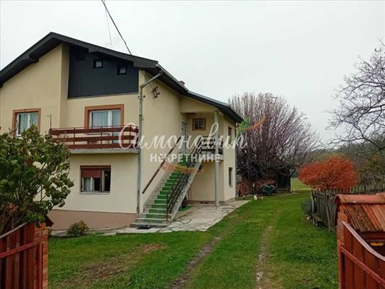 Aranđelovac, Vrbica, 180m2+2pomoćna objekta, 250 a
