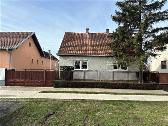 Kuća,Temerin,Temerin,kv: 108.00, € 160000