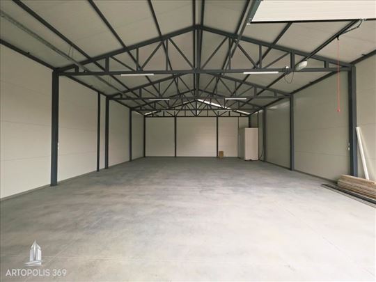 Odlična hala od 150m2 + 100m2 ispred hale ID#1072